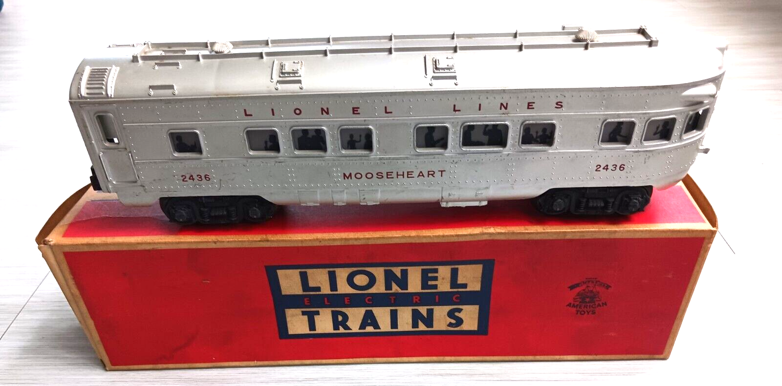 Old Lionel 2436 MOOSEHEART Illuminated Observation Passenger Car in ...