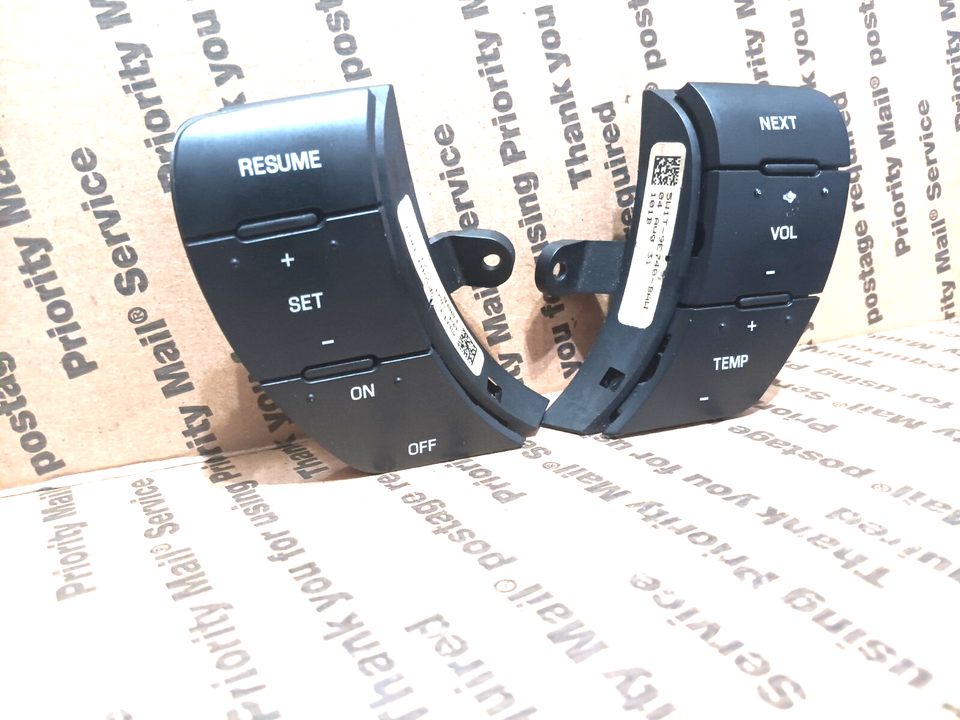 2005-2011 OEM Lincoln Town Car Multi- Cruise Temp Audio Control Switch ...