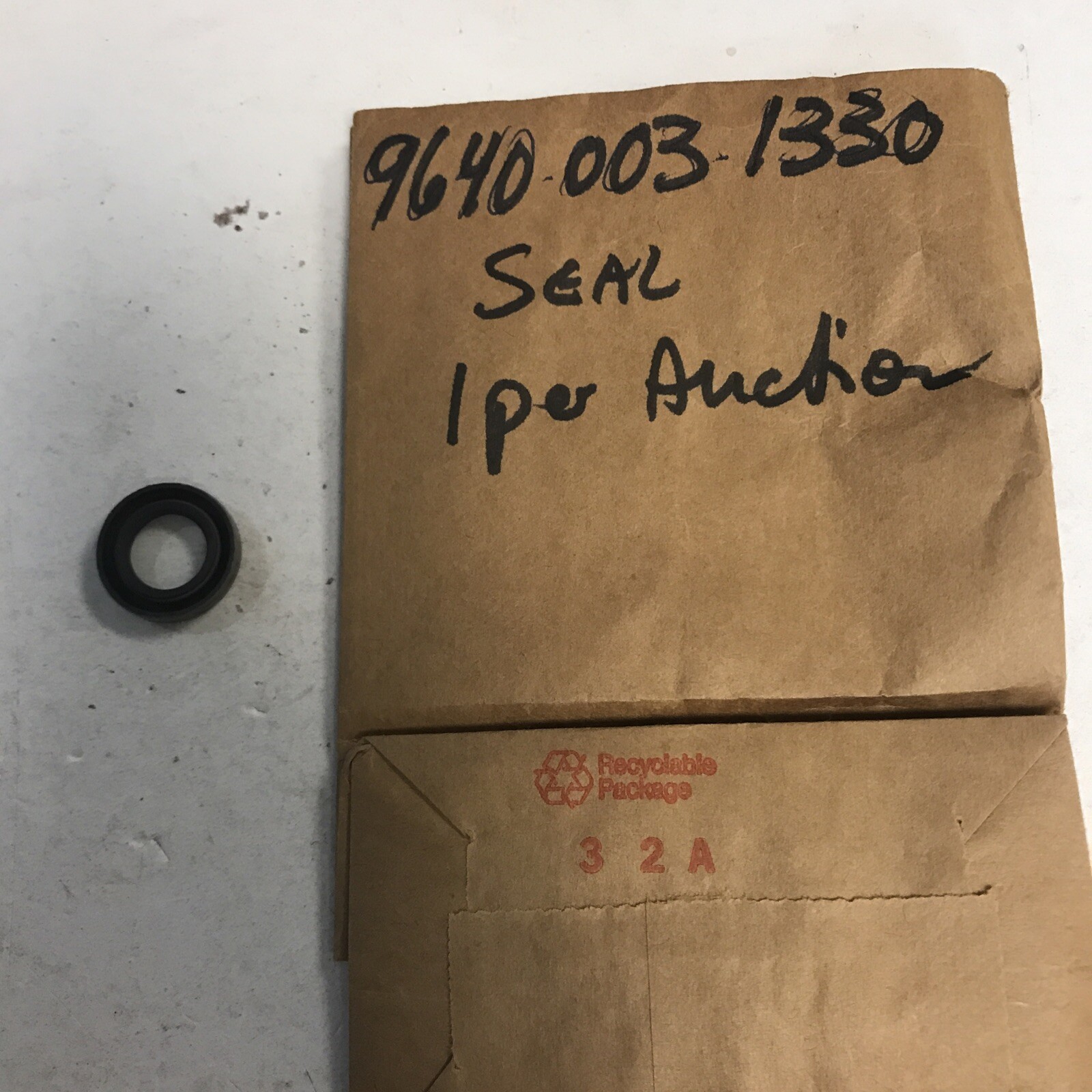 1 NOS OEM STIHL CRANKSHAFT OIL SEAL 9633-003-1330 009 L 010 AV 011 AVT ...