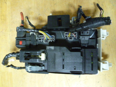 2010-2015 Ford Mustang Body Control Module Interior Fuse Box AR3T 15604 ...