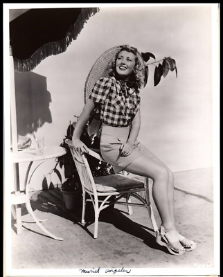 HOLLYWOOD BEAUTY MURIEL ANGELUS CHEESECAKE LEGS STUNNING 40s PORTRAIT ...