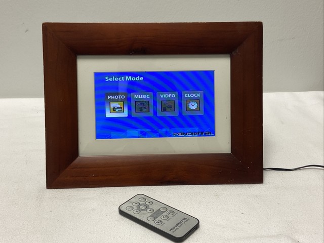 Pandigital PAN7055W05 7" Digital Picture Frame With Remote Control ...