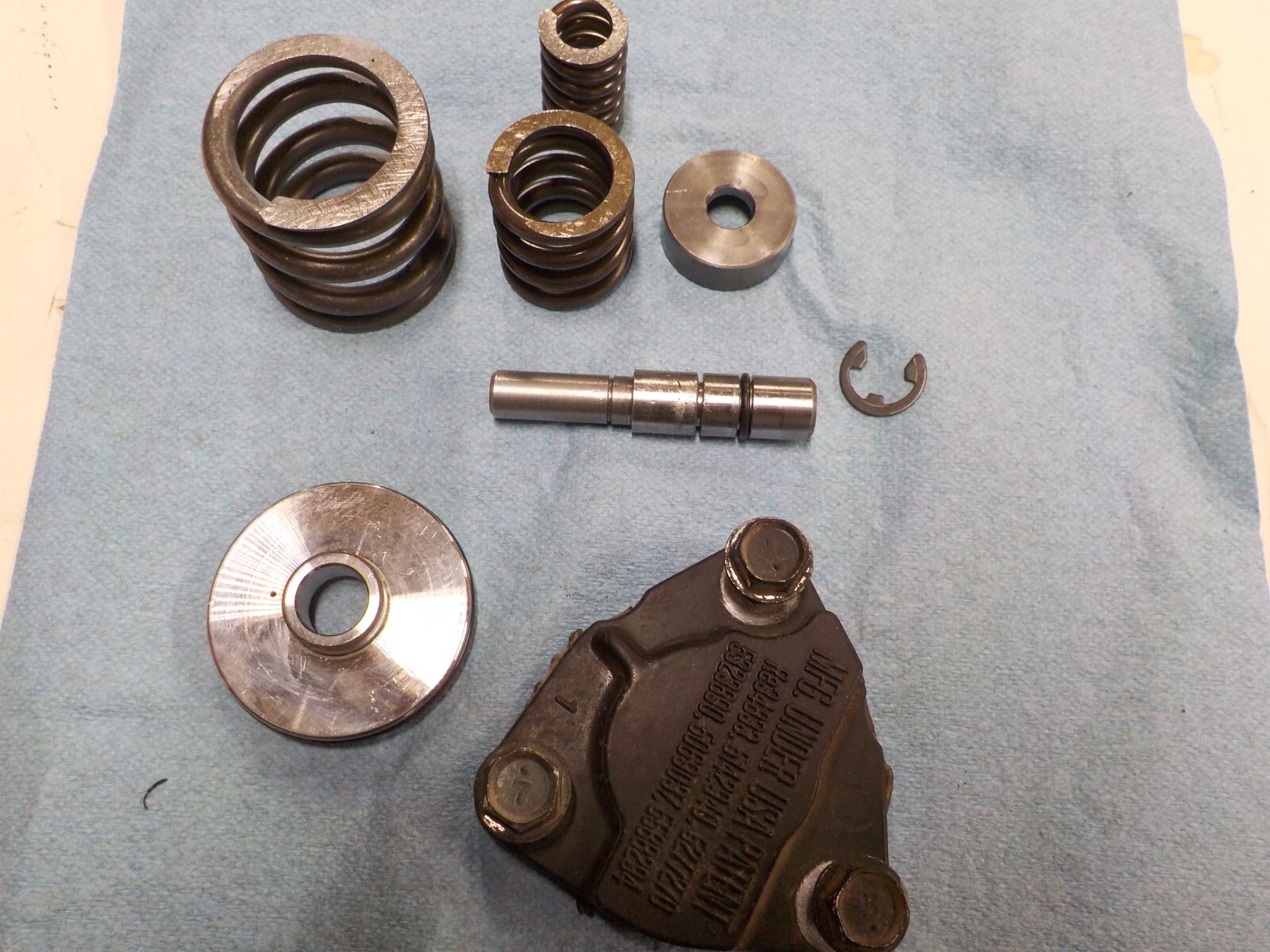 John Deere PTO Brake Spring Kit w/Cover AM881112 425 445 X485 X585 X720 ...