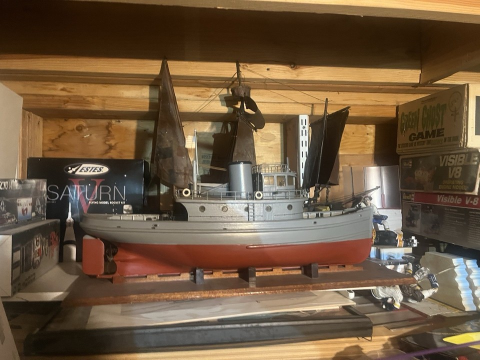 Pro Built WW2 Tug Boat Model Vintage Build Very Nice Condition . Two ...