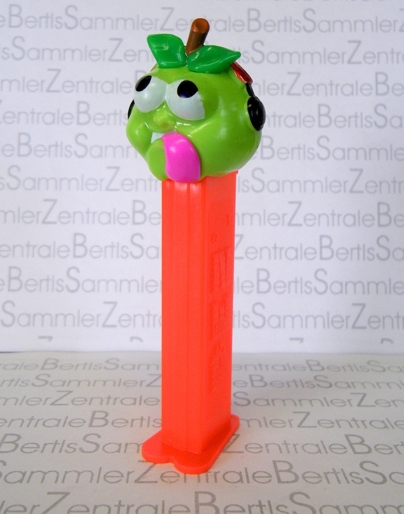 PEZ - SOURZ FRUITS - PINEAPPLE - APPLE - WATERMELON - RASPBERRY ...