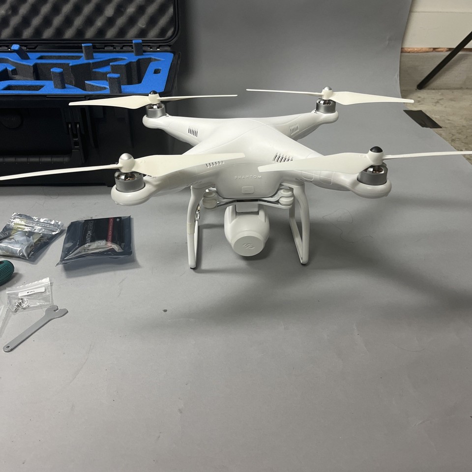 DJI Phantom 2 Camera Drone pv330 UNTESTED! Drone, Case And Parts | eBay
