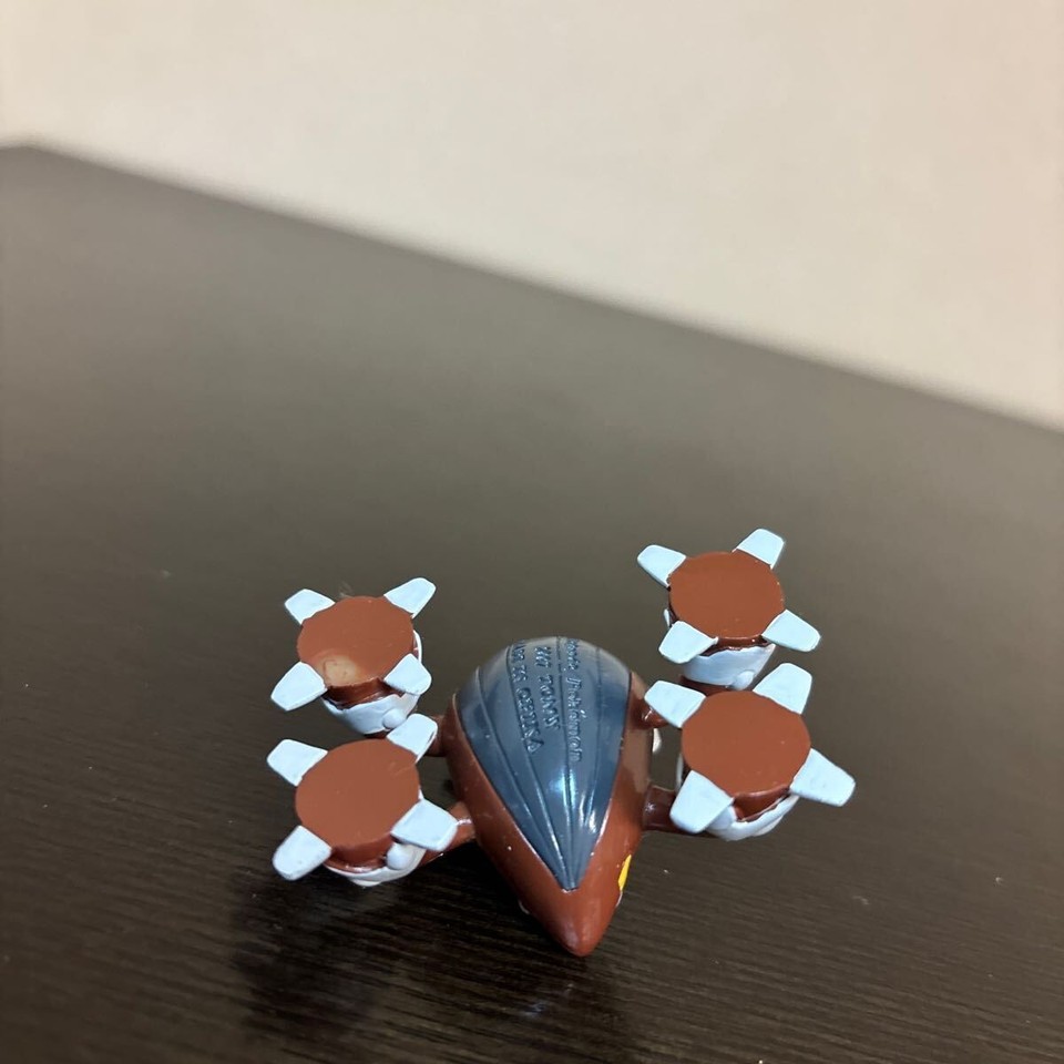 Attention Moncolle Heatran New Pokemon Figure Pocket Monsters Monster ...