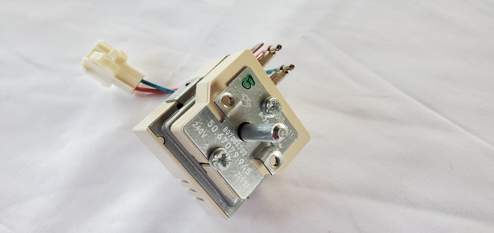 807004702, GCRE3060AFB Genuine OEM Frigidaire Range Triple Control ...