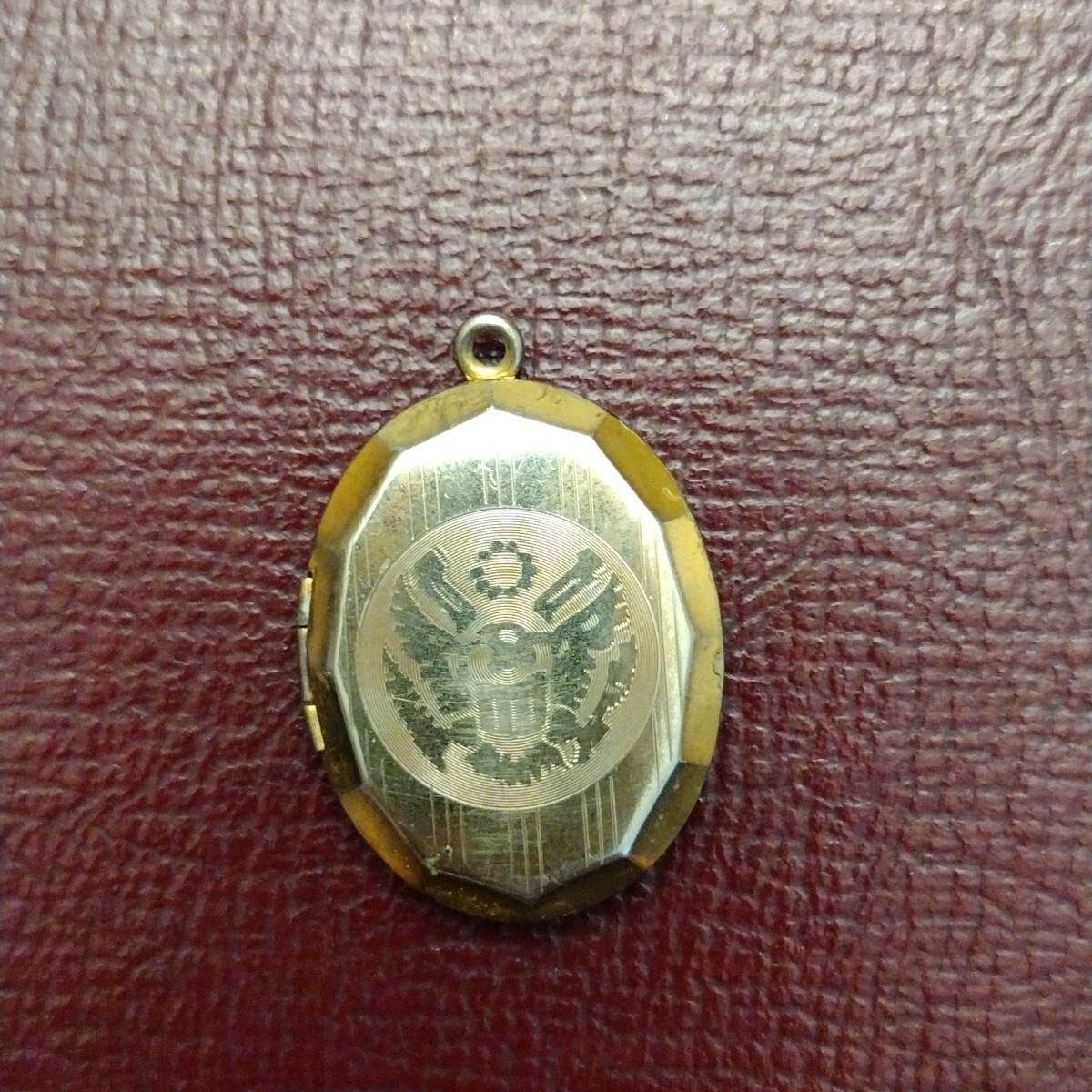 Vintage Yellow Gold Filled Seal Of USA Eagle Locket W… - Gem