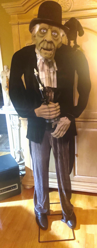 HALLOWEEN ANIMATRONIC 68" BENARD BUTLER TALKING RAVEN PROP DECORATION ...