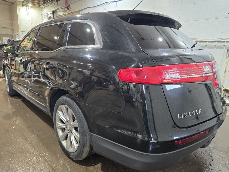 Used Rear Left Door Assembly Rear Side fits: 2013 Lincoln Mkt electric ...
