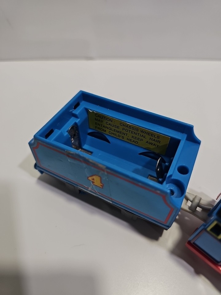 Thomas & Friends Trackmaster Gordon 2009 Gordon & #4 Tender Motorized ...