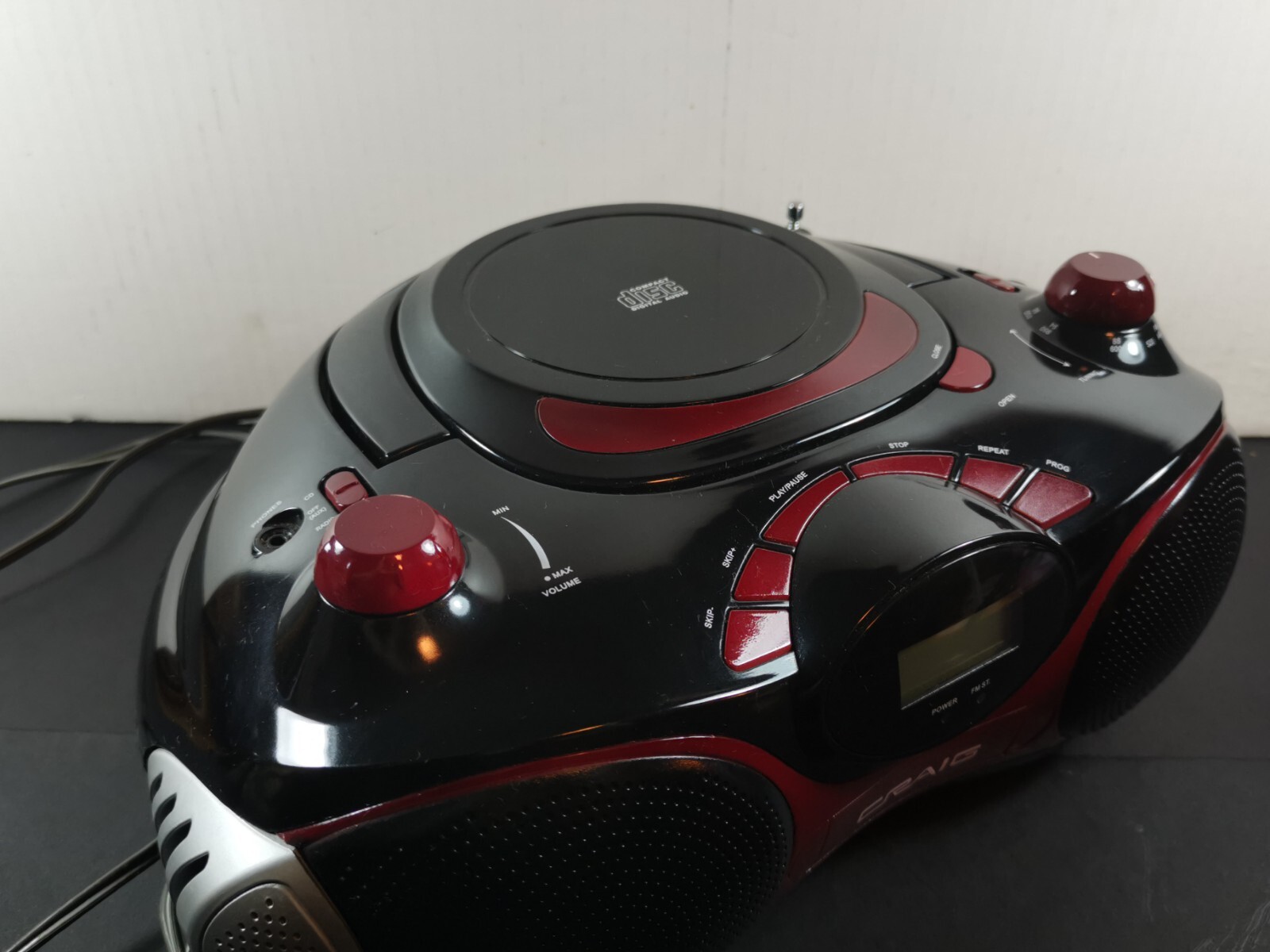 CRAIG CD PLAYER BOOMBOX with AM / FM RADIO RED & BLACK PORTABLE MODEL ...