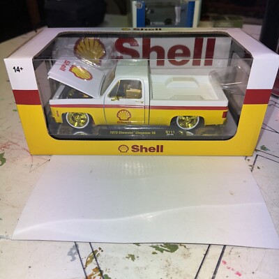 M2 Machines R111 ** CHASE ** 1973 Chevrolet Cheyenne 10 Squarebody 1:24 Shell | eBay