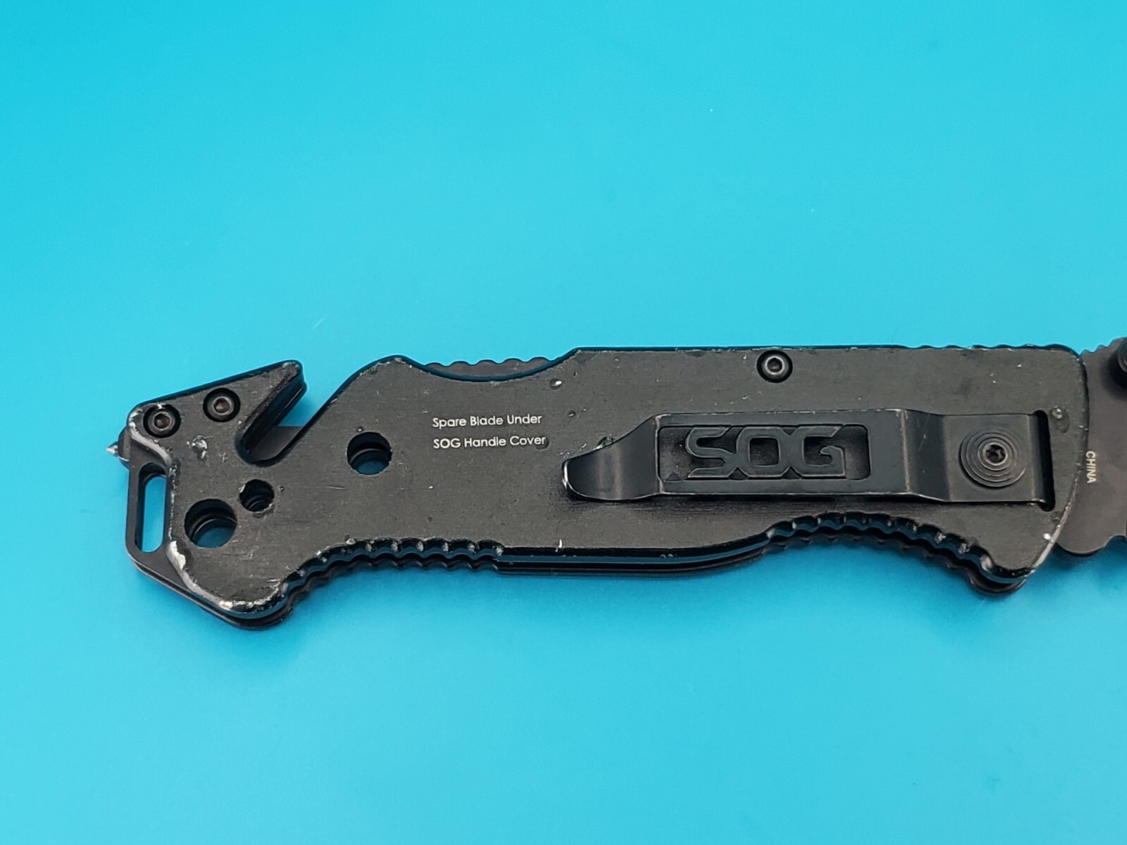 SOG Escape Rescue Pocket Knife Glass Breaker Strap Belt Cutter! *JASON ...