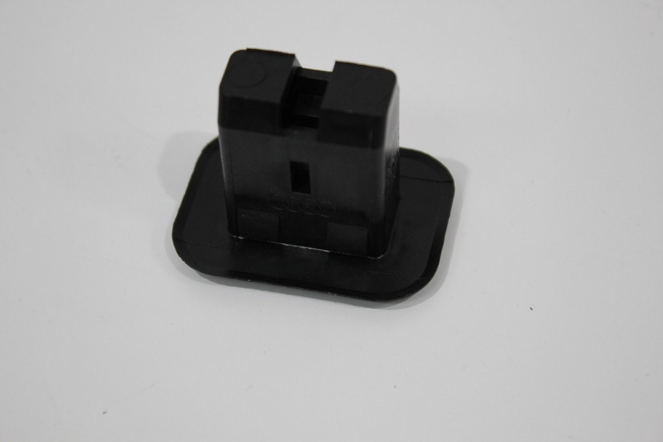 Audi A4 8E B6 Rear Seat Base Bench Fixing Point Grommet 4B0886373 | eBay UK