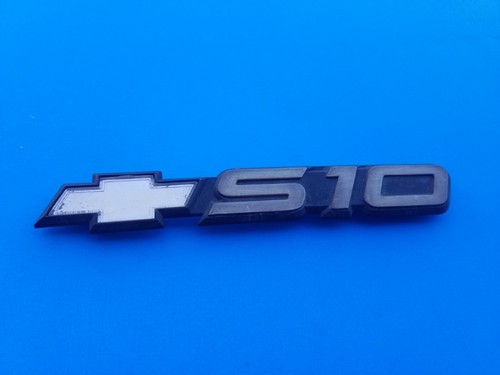 98 99 00 01 02 03 04 05 CHEVROLET S10 SIDE REAR EMBLEM LOGO BADGE ...