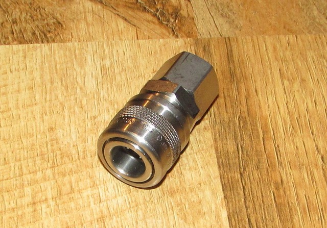 Foster Mfg. Hydraulic Quick Coupling 4204S/S 303 Stainless Size FPT 3/8 ...
