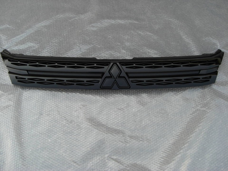 Current Cv Series Delica D5 Late Genuine Front Grill All Black Glossy ...