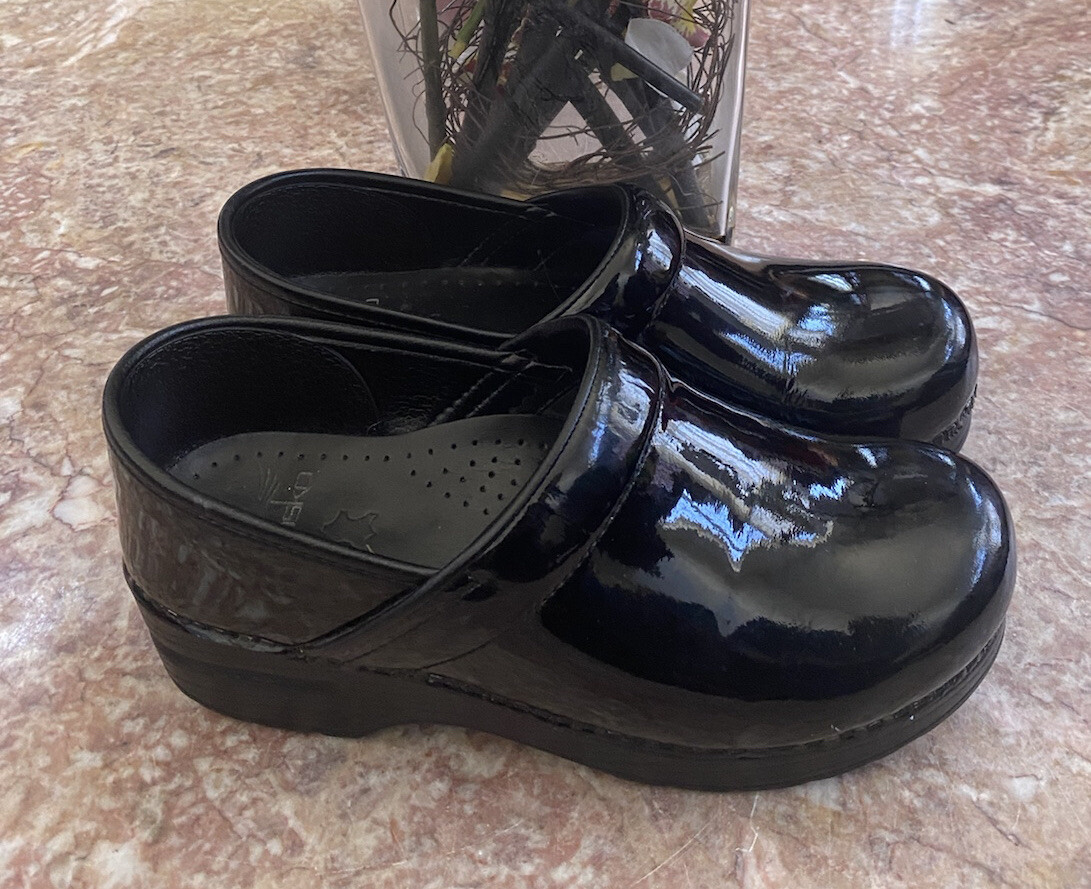 Dansko Professional Black Patent Work Nurse Clog Shoe… - Gem