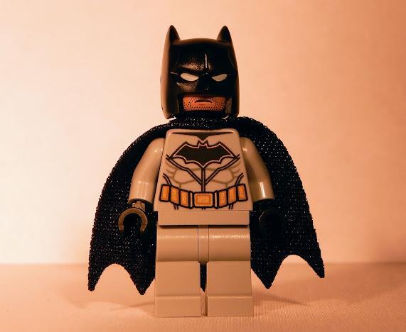LEGO Batman Minifigure Light Gray Medium Nougat Face 211901 76111 ...