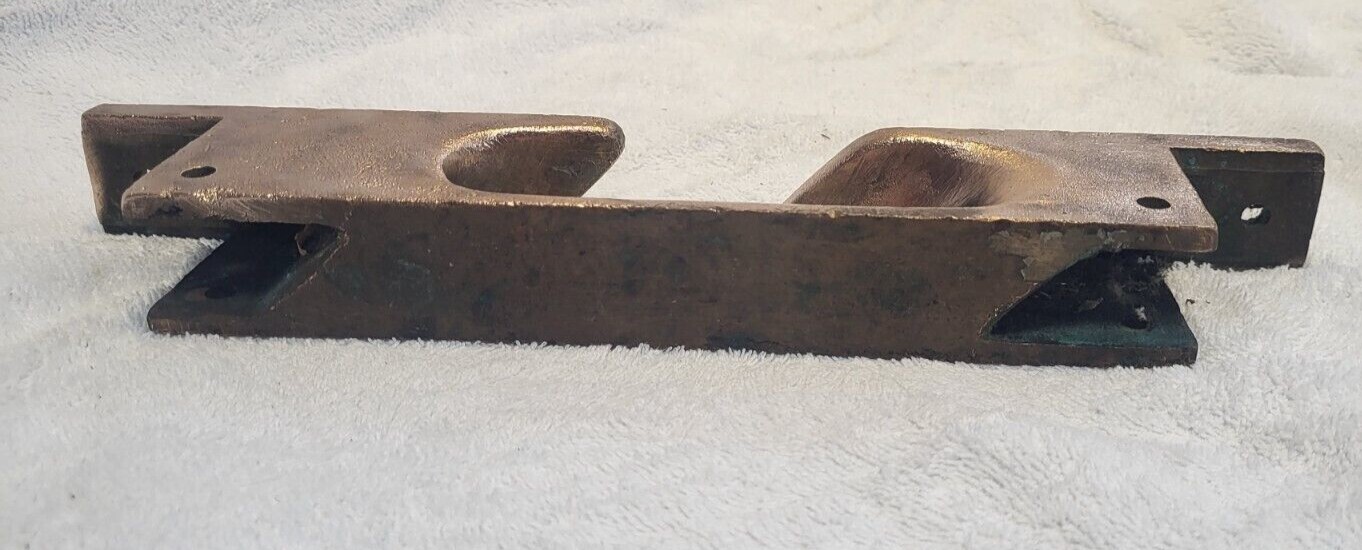 bronze chock bulwark mount. port? side Heavy-duty large boat gear ...