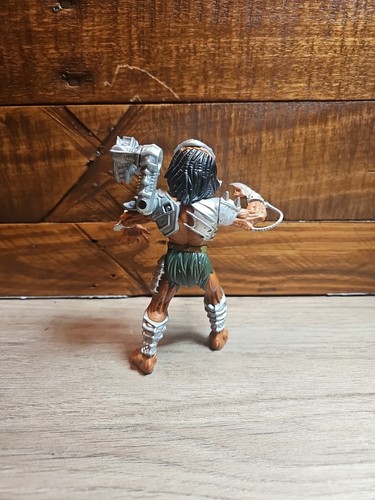 Cracked Tusk Predator Ultimate Alien Hunter 1993 Kenner Vintage ...