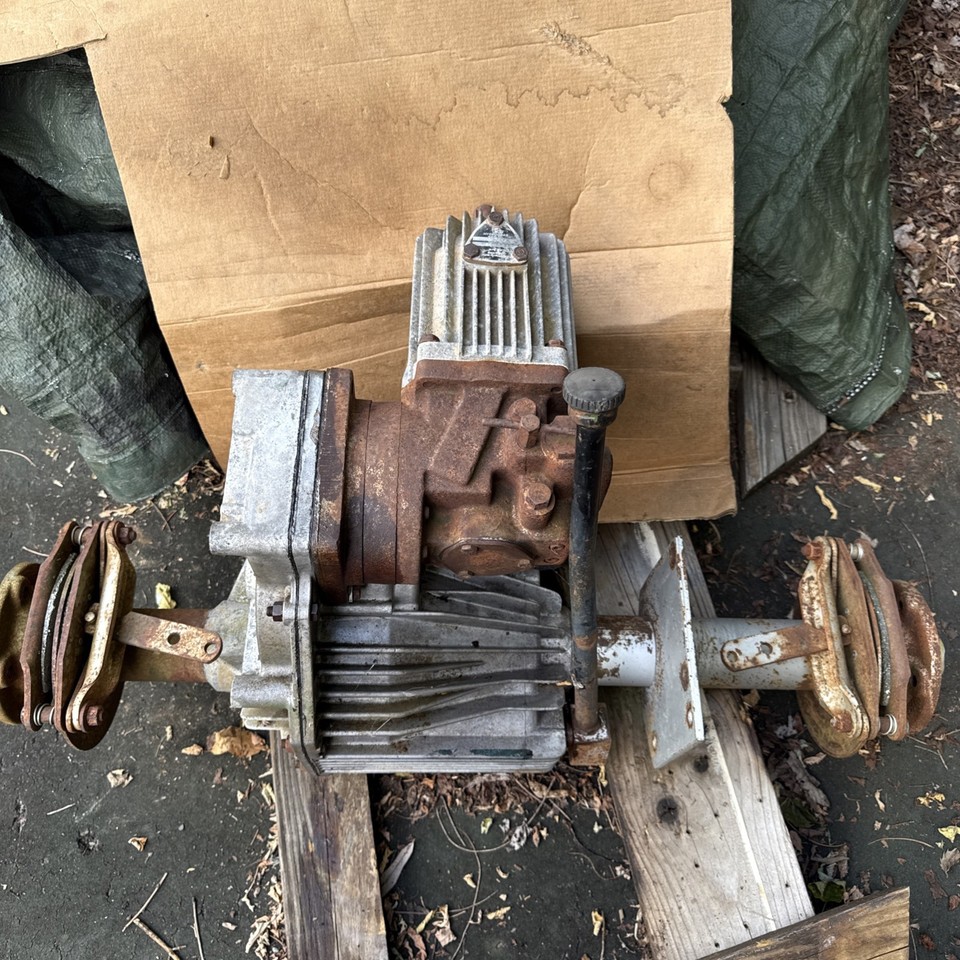 John Deere 140 H1 Hydrostatic Transmission / pump and axle assembly | eBay