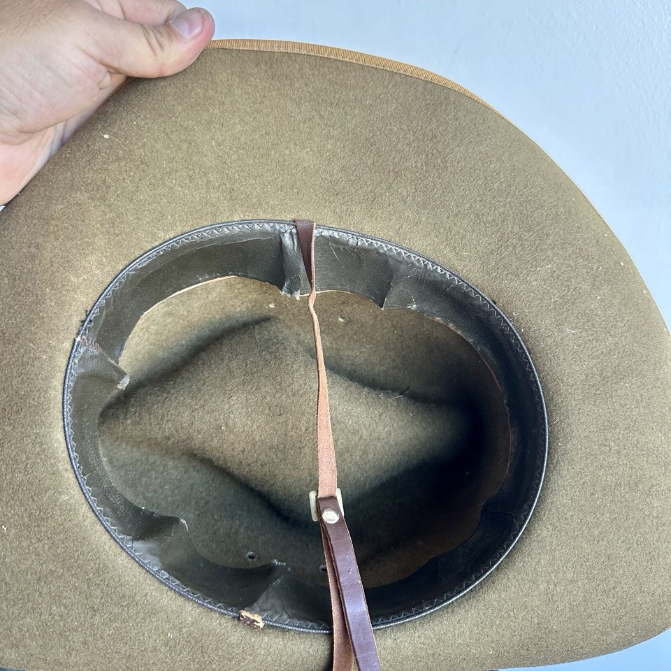WWII Australian Slouch Hat With Badge | eBay