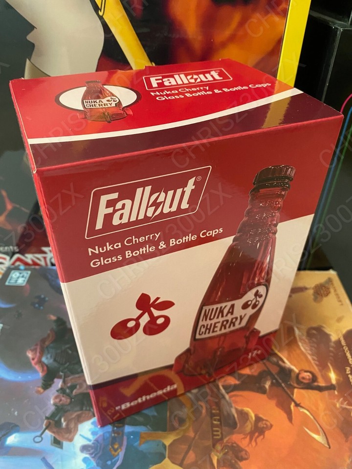 Fallout Nuka Cola Cherry Glass Bottle + 10 Bottle Caps Rocket Replica ...