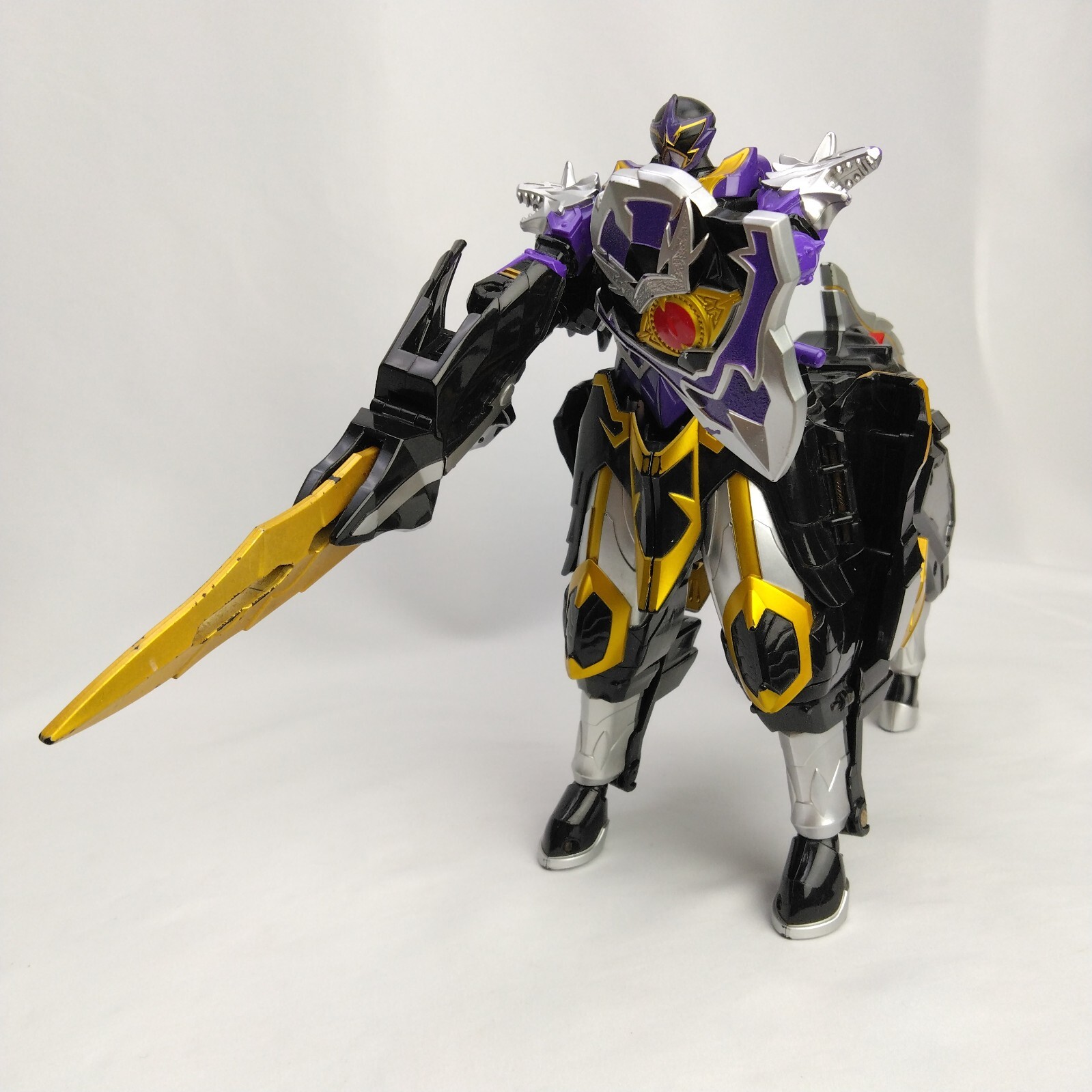 Bandai Power Rangers Mystic Force Magiranger DX Wolf King Wolkaiser ...