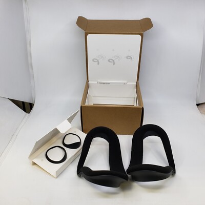 Oculus Quest 2 Fit Pack with Two Alternate-Width Facial Interfaces VR ...