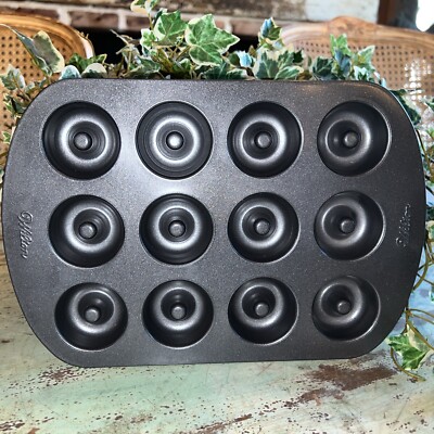 WILTON NON-STICK 12 HOLE MINI DONUT MINI BAGEL MAKER OR TART BAKING PAN ...