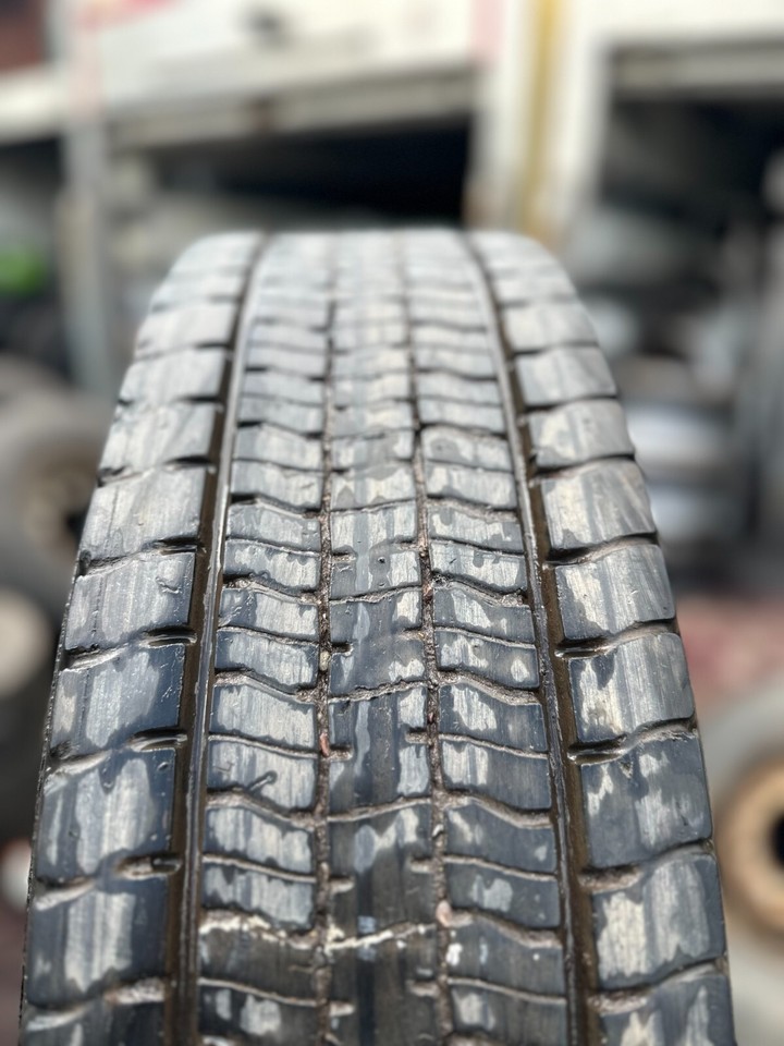 Goodyear Regional RHD II 9.5 R17.5 - Drive Pattern - Built On An 8 Stud ...