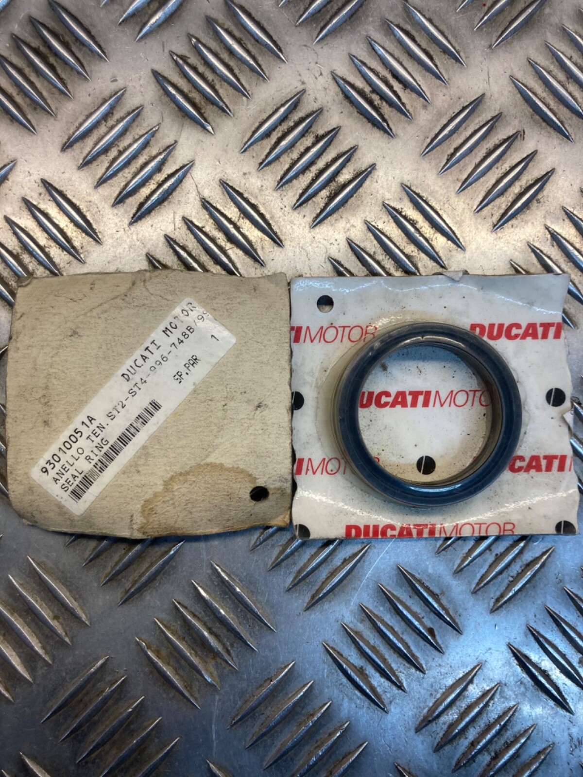 Genuine Ducati 749 996 998 Monster S2R ST2 ST3 ST4 Front fork oil seal ...