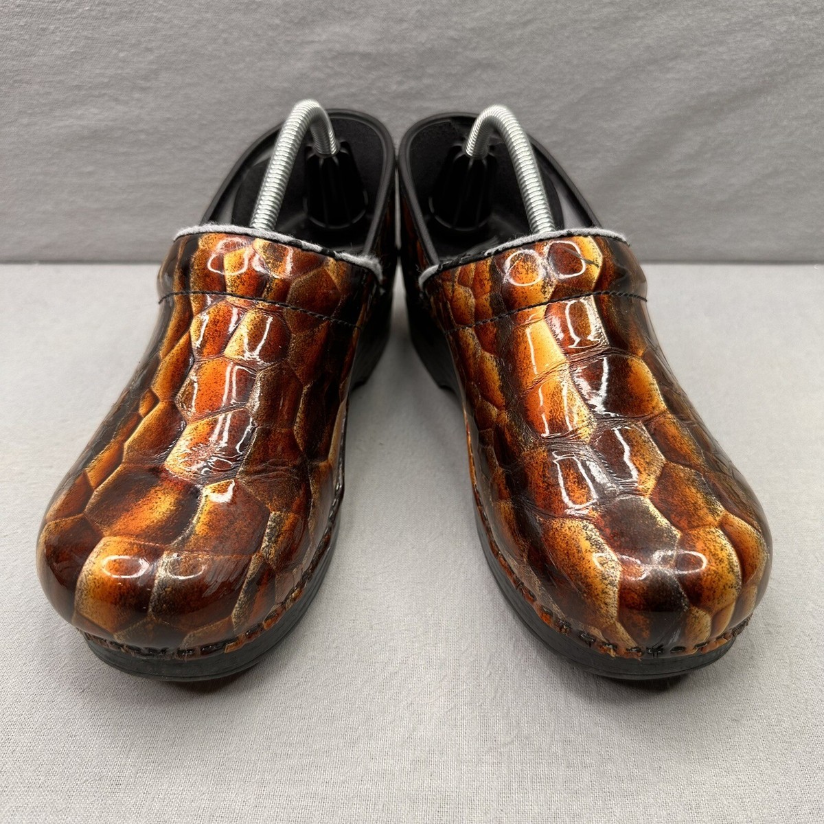 Dansko Professional Womens Size 38 (7.5-8) Clog Snake Print Dansko Professional Womens Size 38 (7.5-8) Clog Snake Print