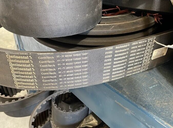 3/8V2650 CONTINENTAL V-BELT 8V SECTION 3 BANDS 265.00 in OUTSIDE 8V2650 ...