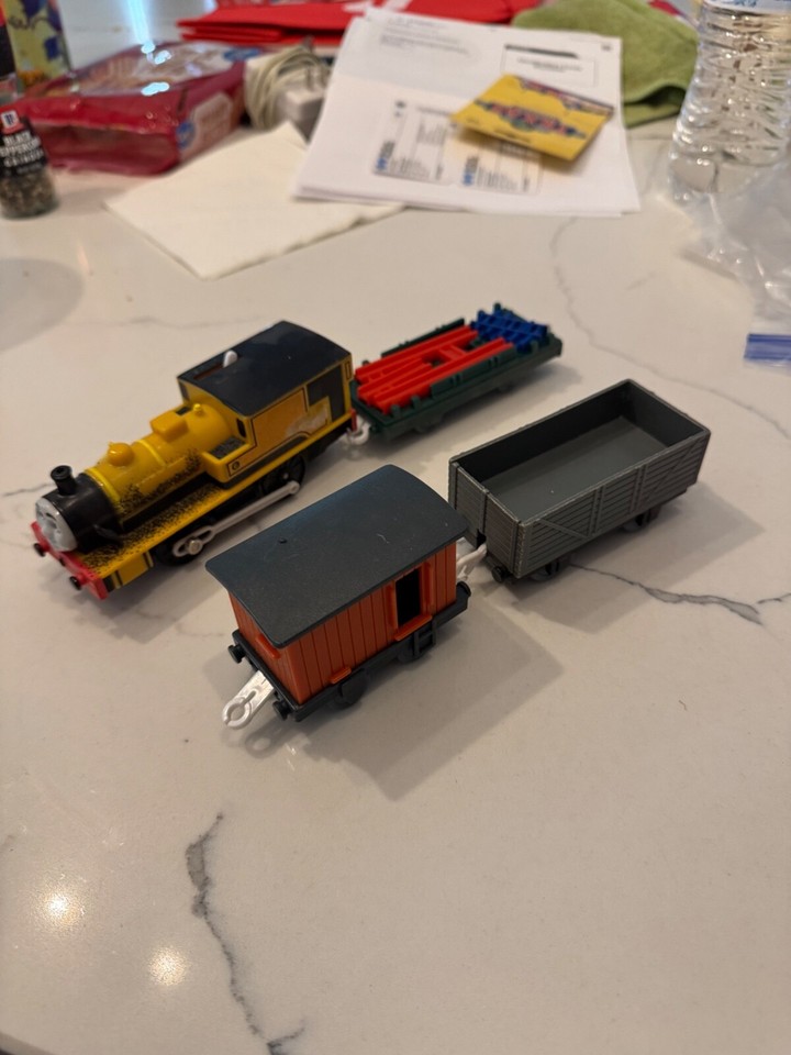 Mattel Thomas & Friends Trackmaster Motorized Trains & Car Packs - Sets ...