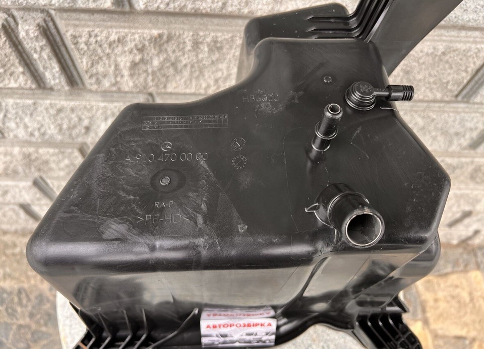 OEM Mercedes W906 Sprinter Def Tank with Pump Assembly Bluetec ...