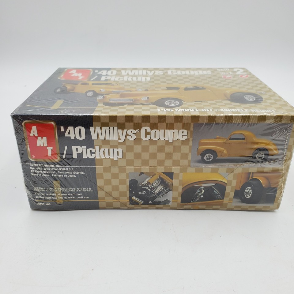 AMT / ERTL 1:25 1940 Willys Coupe or Pickup Model Kit – Build 2 Ways ...
