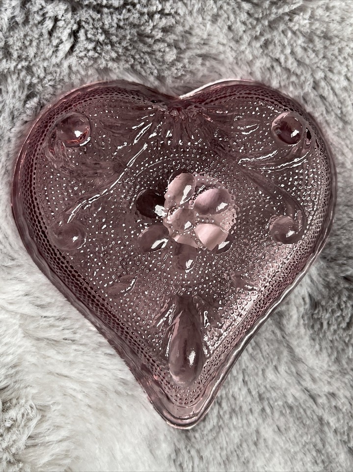 *VINTAGE* Tiara Sandwich Glass Amethyst Purple Heart Candy/Nut/Trinket ...