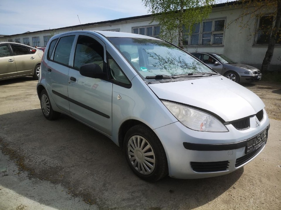 Bumper Grille - FRONT CENTER for Mitsubishi Colt UK2538341-13 | eBay UK