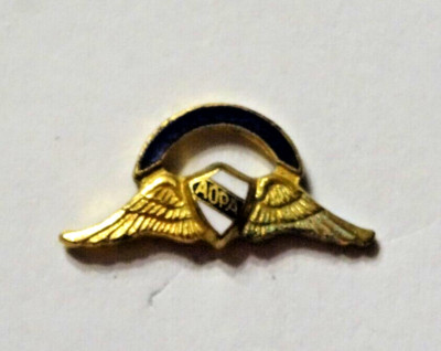 Vintage AOPA (AIRCRAFT OWNERS PILOTS ASSOCIATION) ~ GOLD TONE WINGS PIN ...