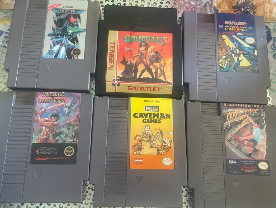 NES 14 Game Lot Mario Bros/Duck Hunt Gradius Caveman Games Bionic ...