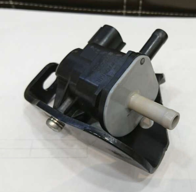 Toyota Lexus Valve Purge Solenoid Switch 25860-31070 | Genuine OEM ...