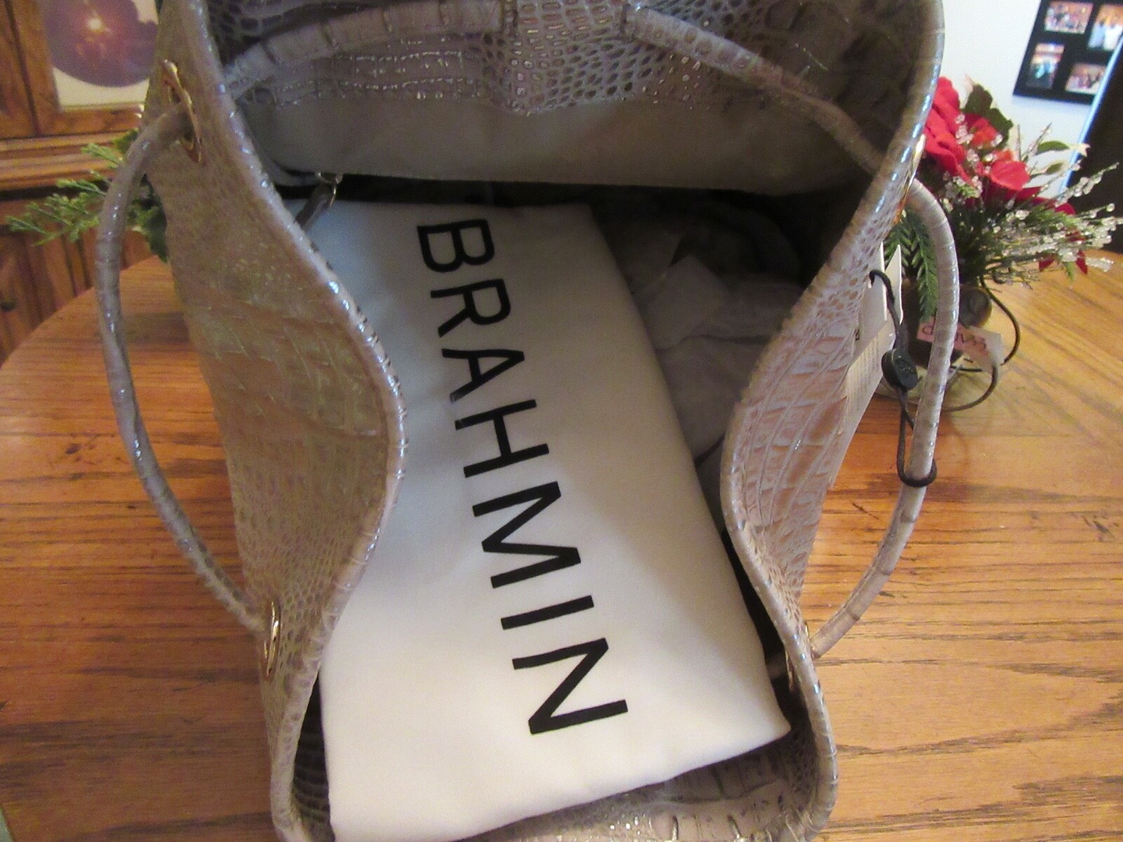 Brahmin+Croco+Leather+Allie+Shell+White+Melbourne+Sling+Back+Bag+Purse ...