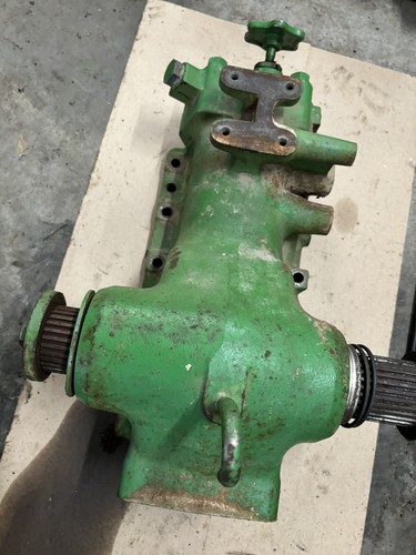 VINTAGE JOHN DEERE 1050 TRACTOR-3 POINT ROCKSHAFT & HOUSING ASSEMBLY ...
