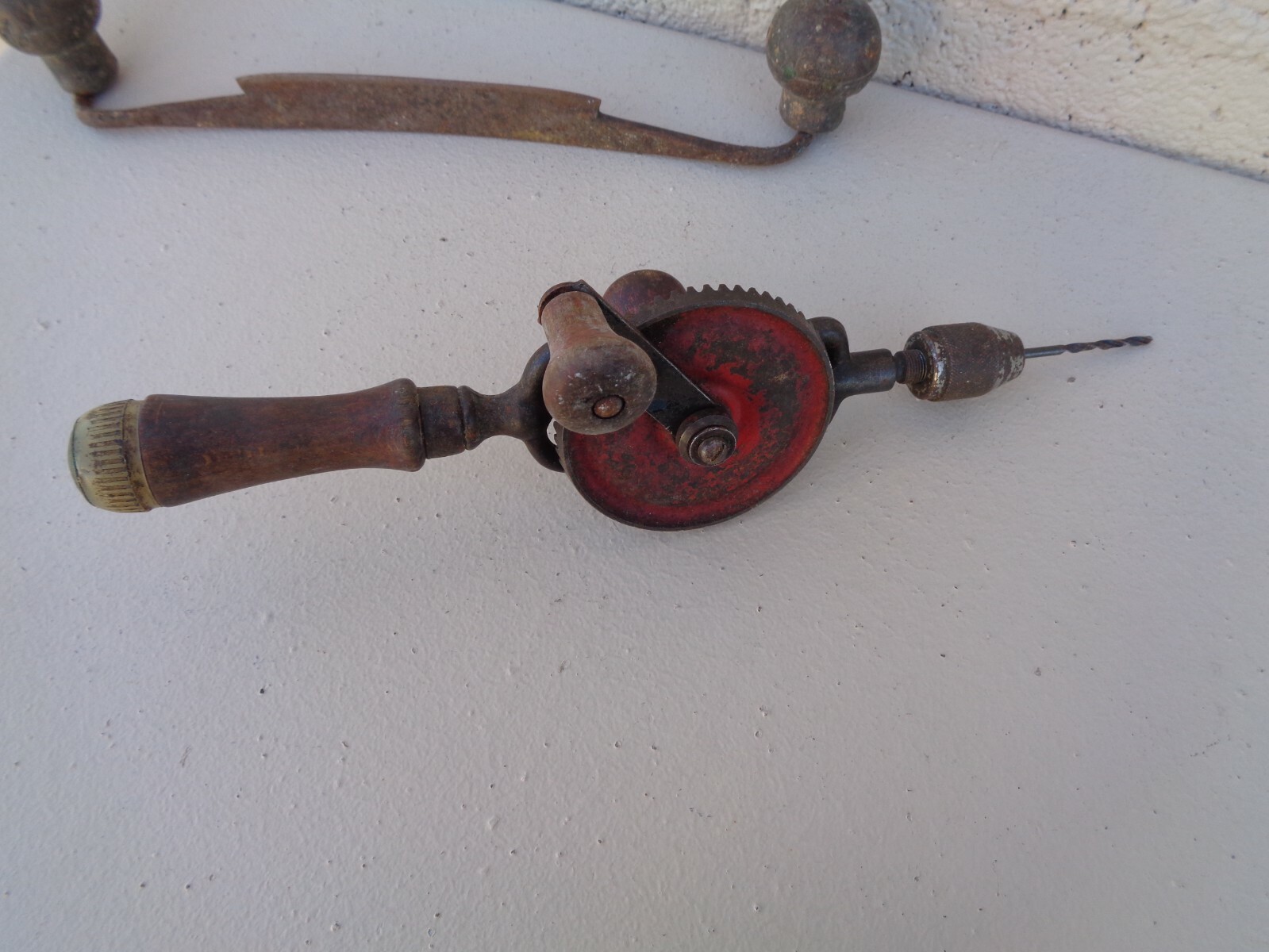 OUTIL ANCIEN chignole VILLEBREQUIN + RABOT PLANE outil ancien menuisier ...