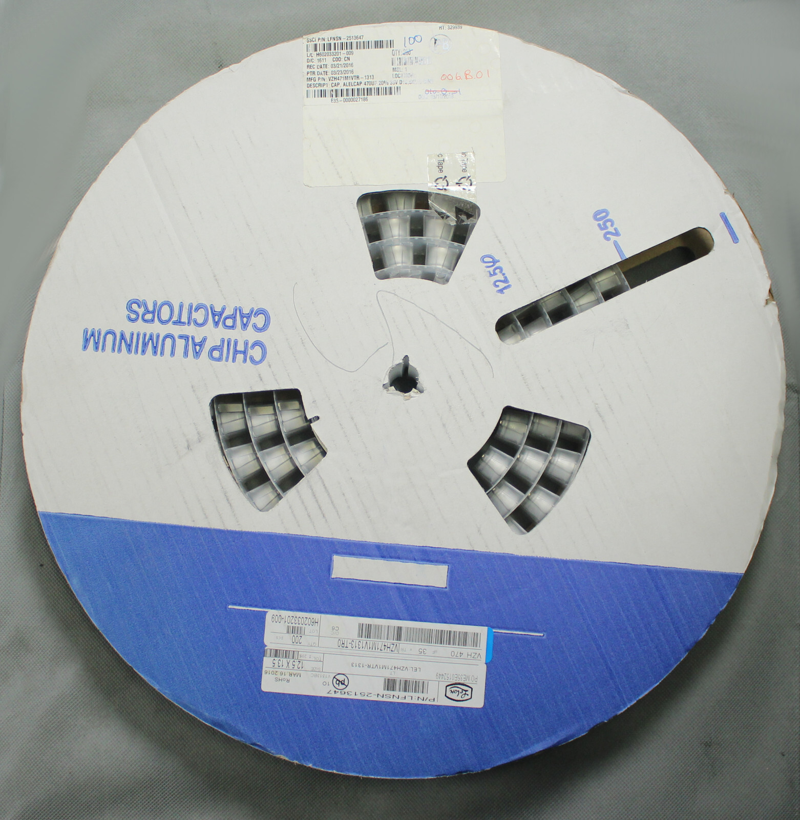 Reel of 100 SURGE VZH471M1VTR-1313 470 µF 35 V Aluminum Electrolytic ...