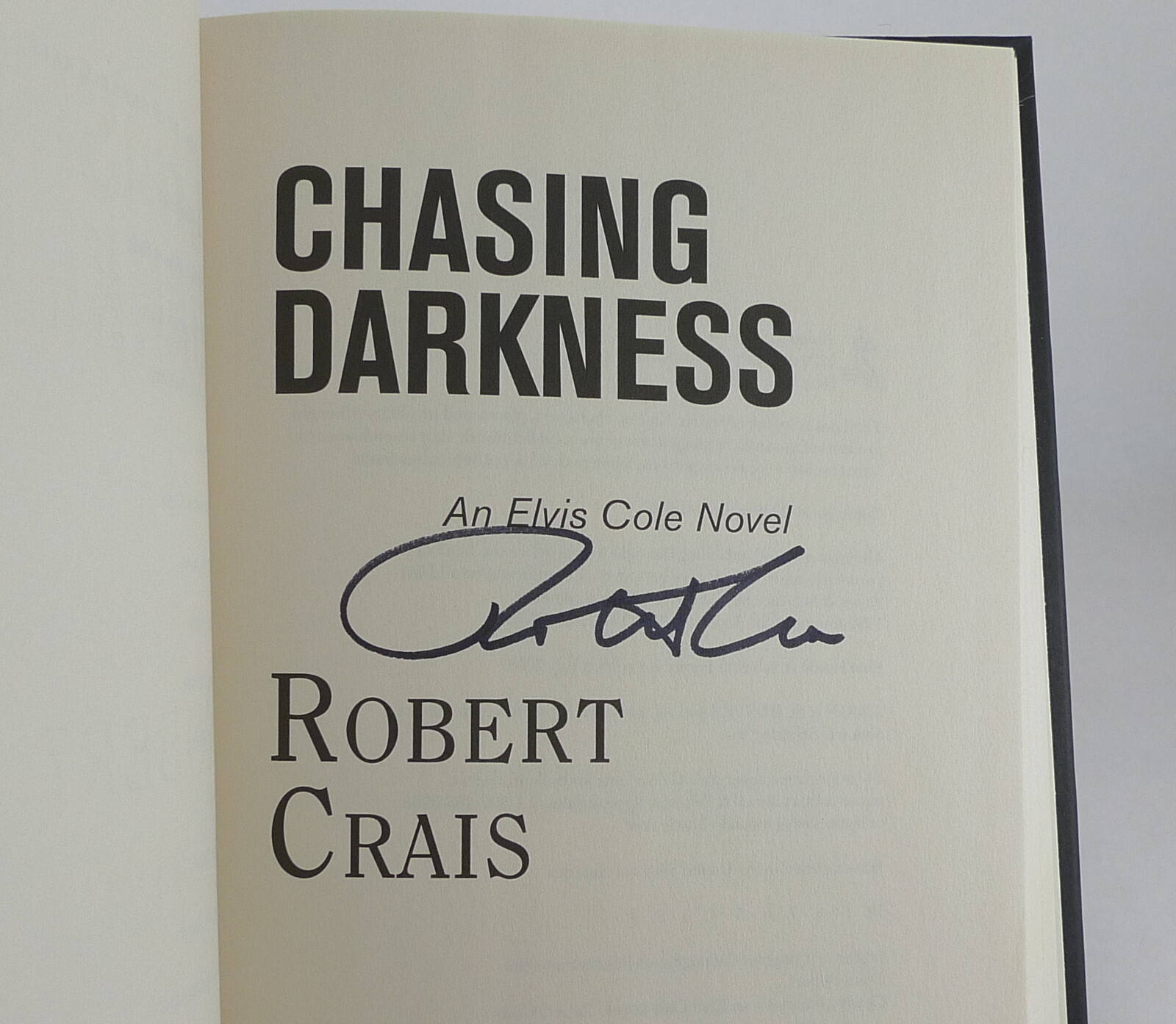 Chasing Darkness by Robert Crais Signed 1st/1st (2008, Hardcover ...
